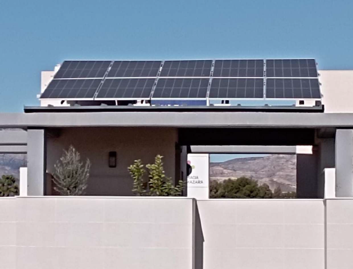 INSTALACIÓN SOLAR FOTOVOLTAICA CON ESTRUCTURA EN GALVANIZADO FABRICADO ...